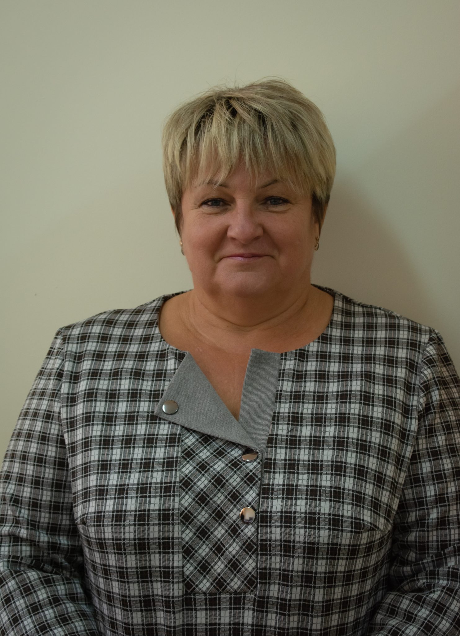 Direktorė – Vilniaus r. Kalvelių „Aušros“ gimnazija